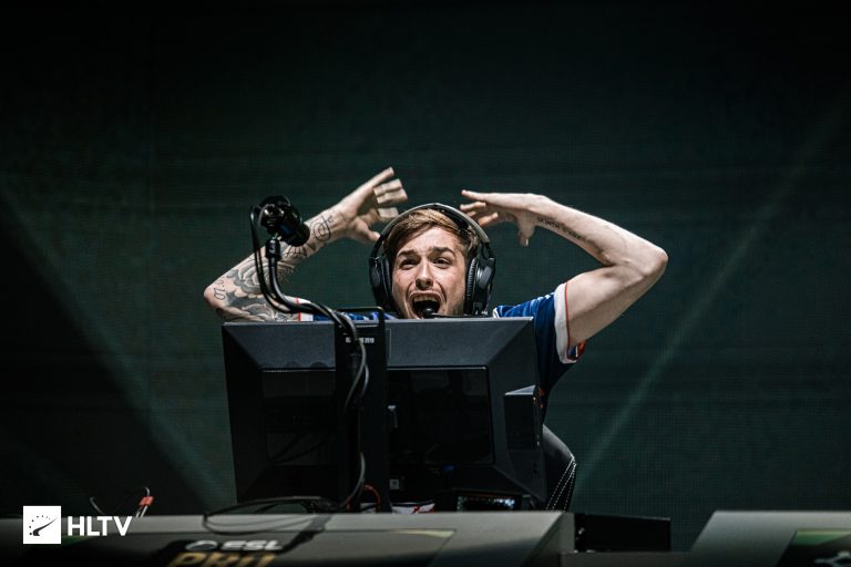 Os 10 melhores AWPers de sempre no CS:GO para o theScore