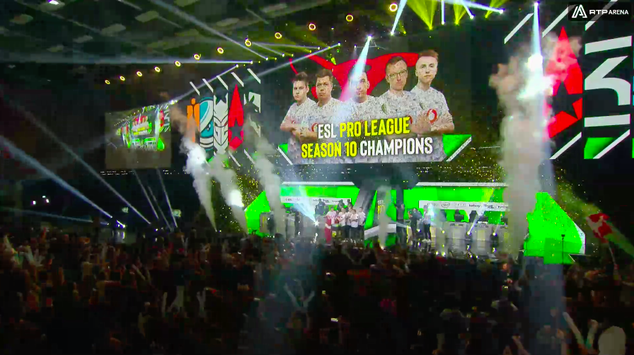 ESL Pro League Finals S10 - FINAL | fnatic vs mousesports - RTP Arena