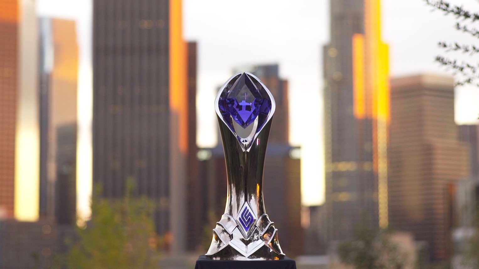 LCS troca de liderança e aposta em mudanças