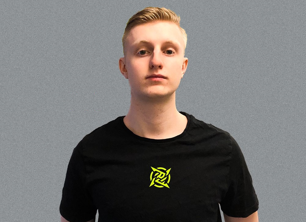 LNZ continuará a alinhar pela NIP
