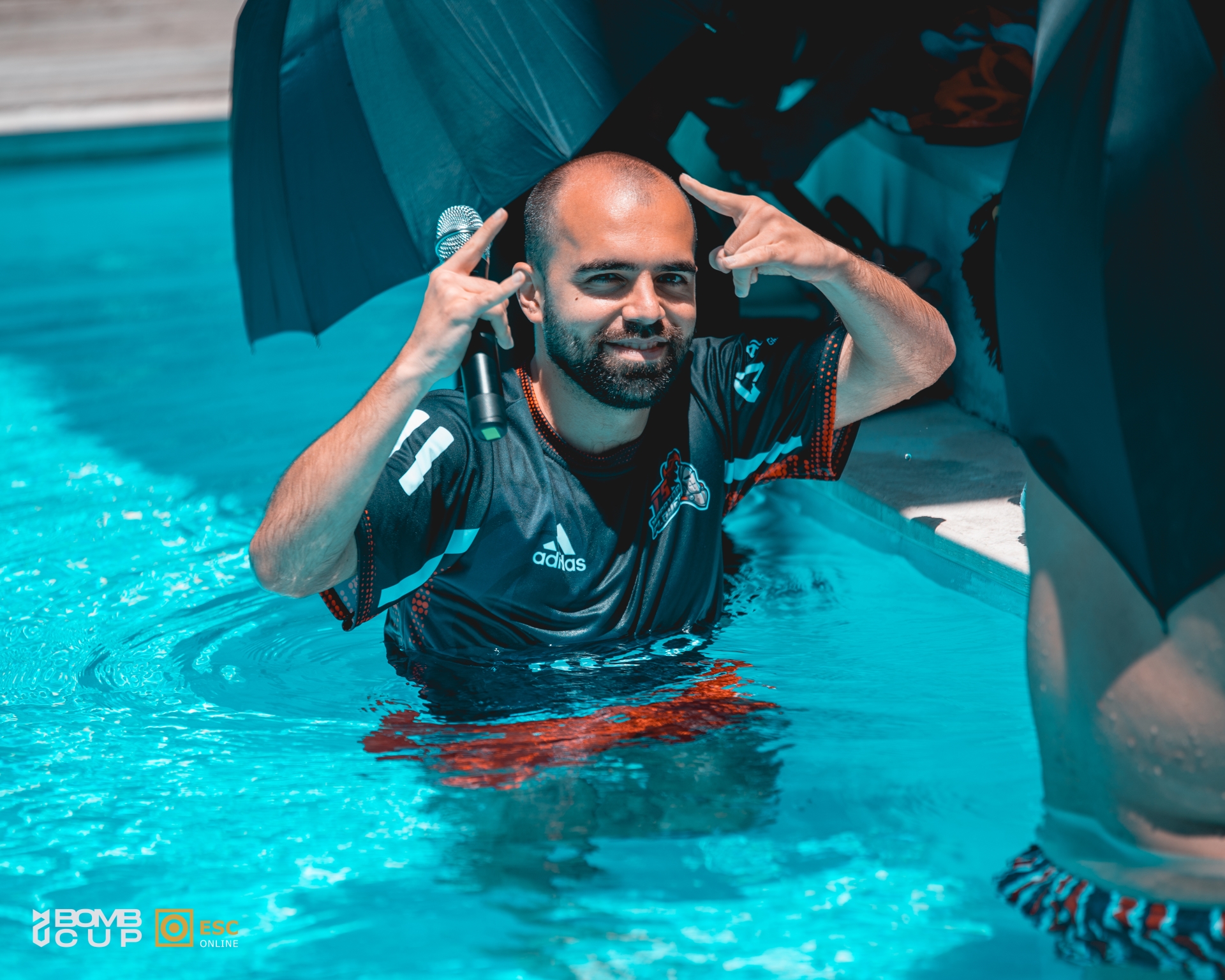 tuga810 conquista a ESC Online Bomb Cup