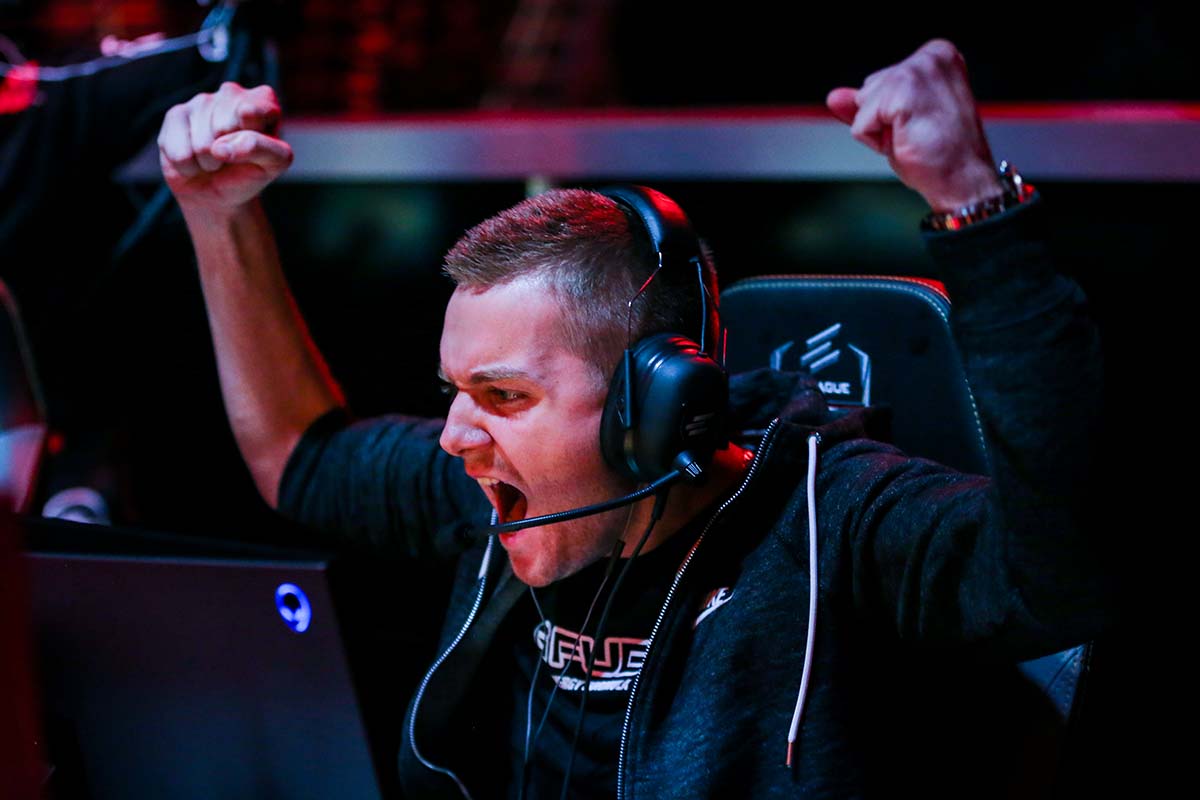 G2 defronta NAVI nas 'meias' do IEM Katowice. FaZe arrasa Gambit