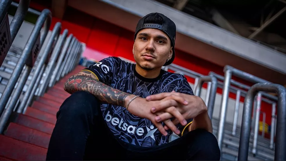 HEN1 será reforço da MIBR para o lugar de chelo