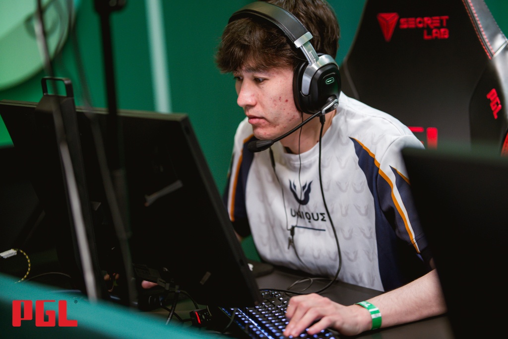 AVANGAR reformula equipa após entrada de AdreN