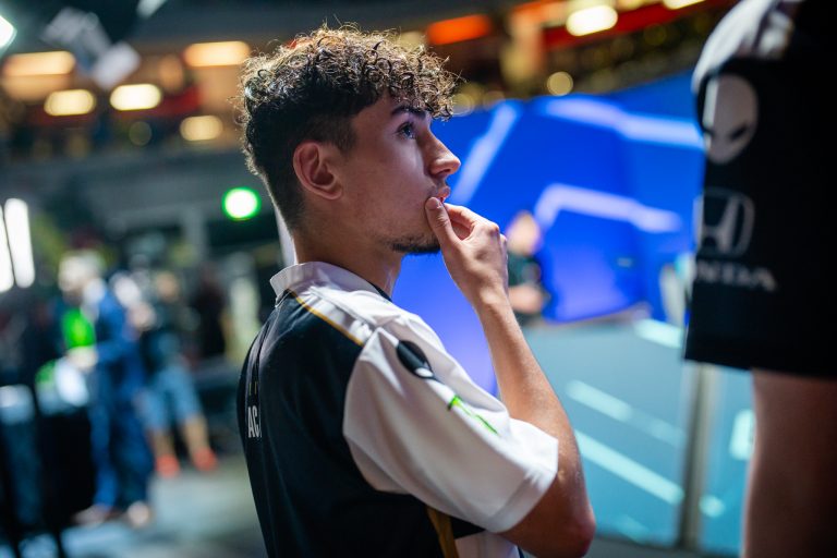 Liquid fica pelos quartos-de-final no RLCS Fall Major