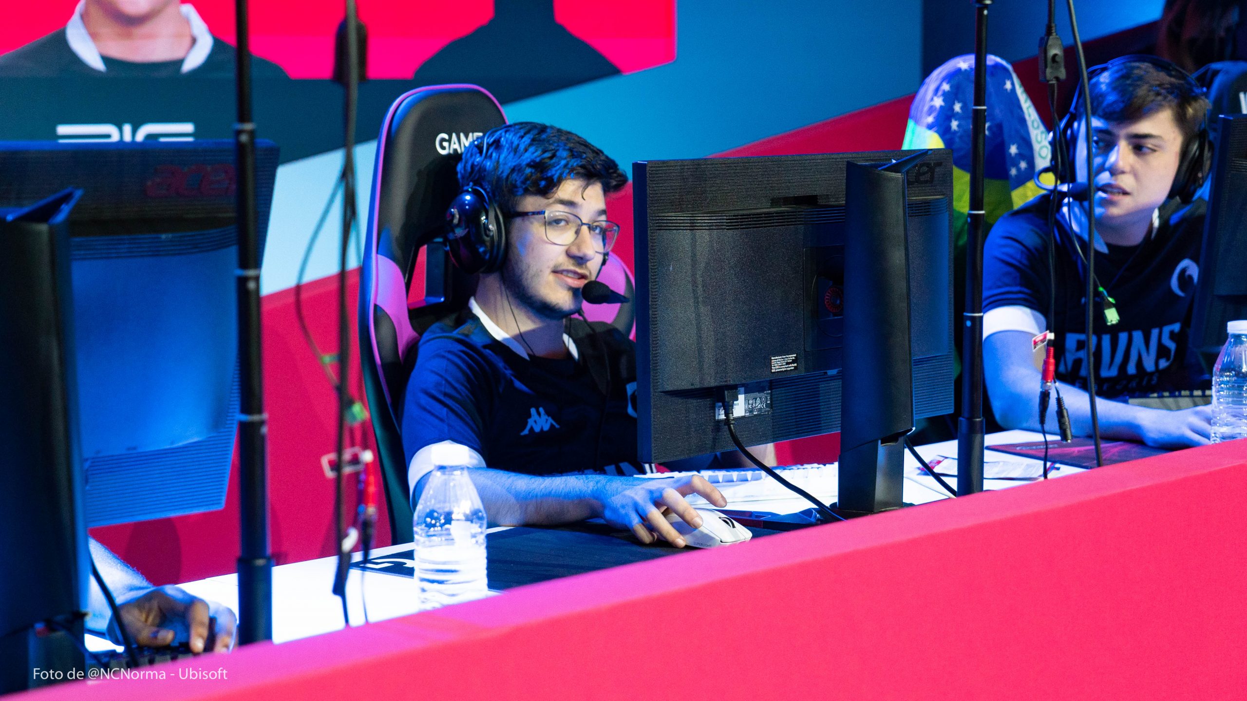 Swaz reforça DeathroW