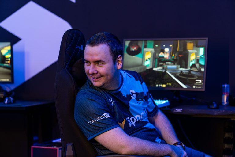 Rare Atom aponta a nomes internacionais para nova equipa