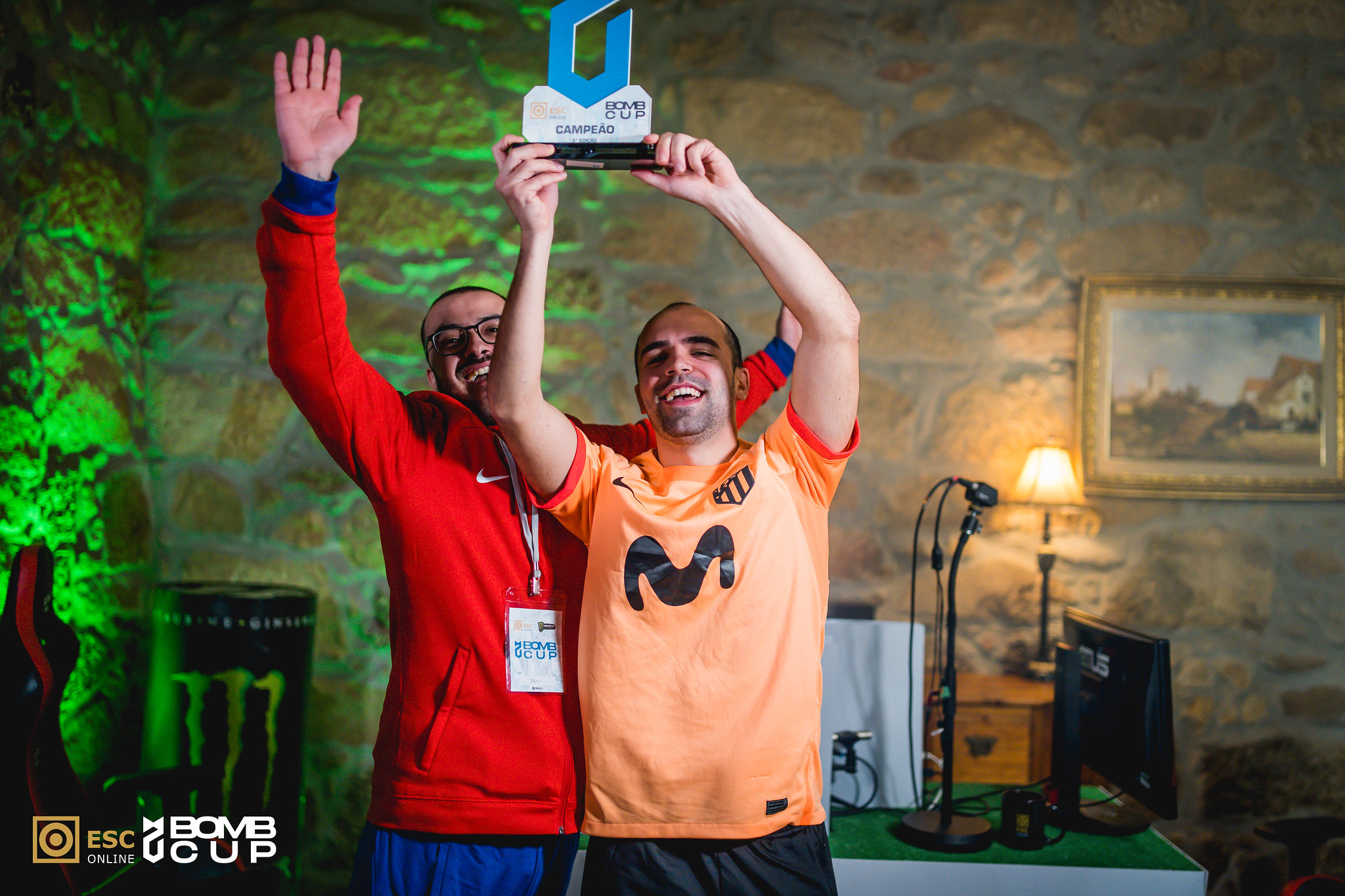 tuga810 conquista a ESC Online Bomb Cup S5