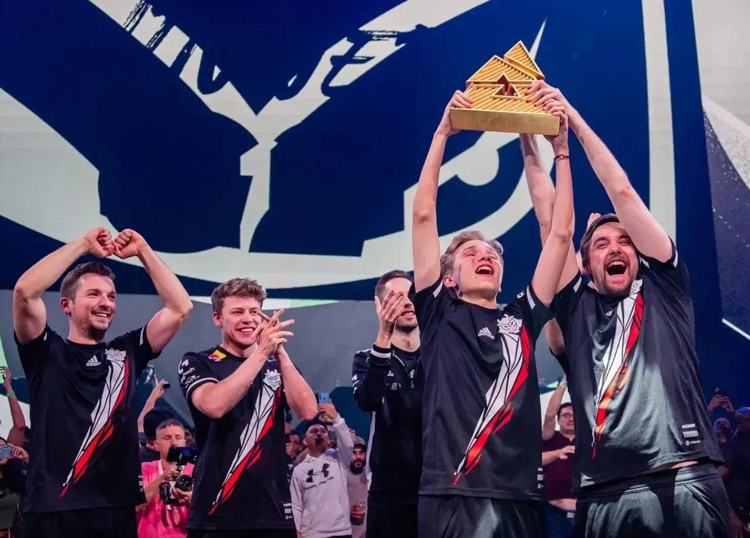 G2 salta para o primeiro lugar no ranking mundial