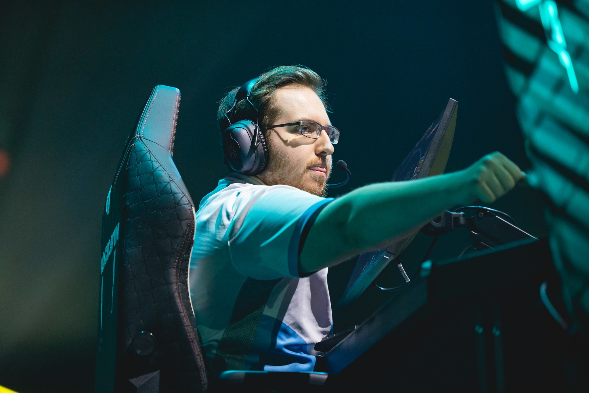 Disguised é o próximo passo de yay