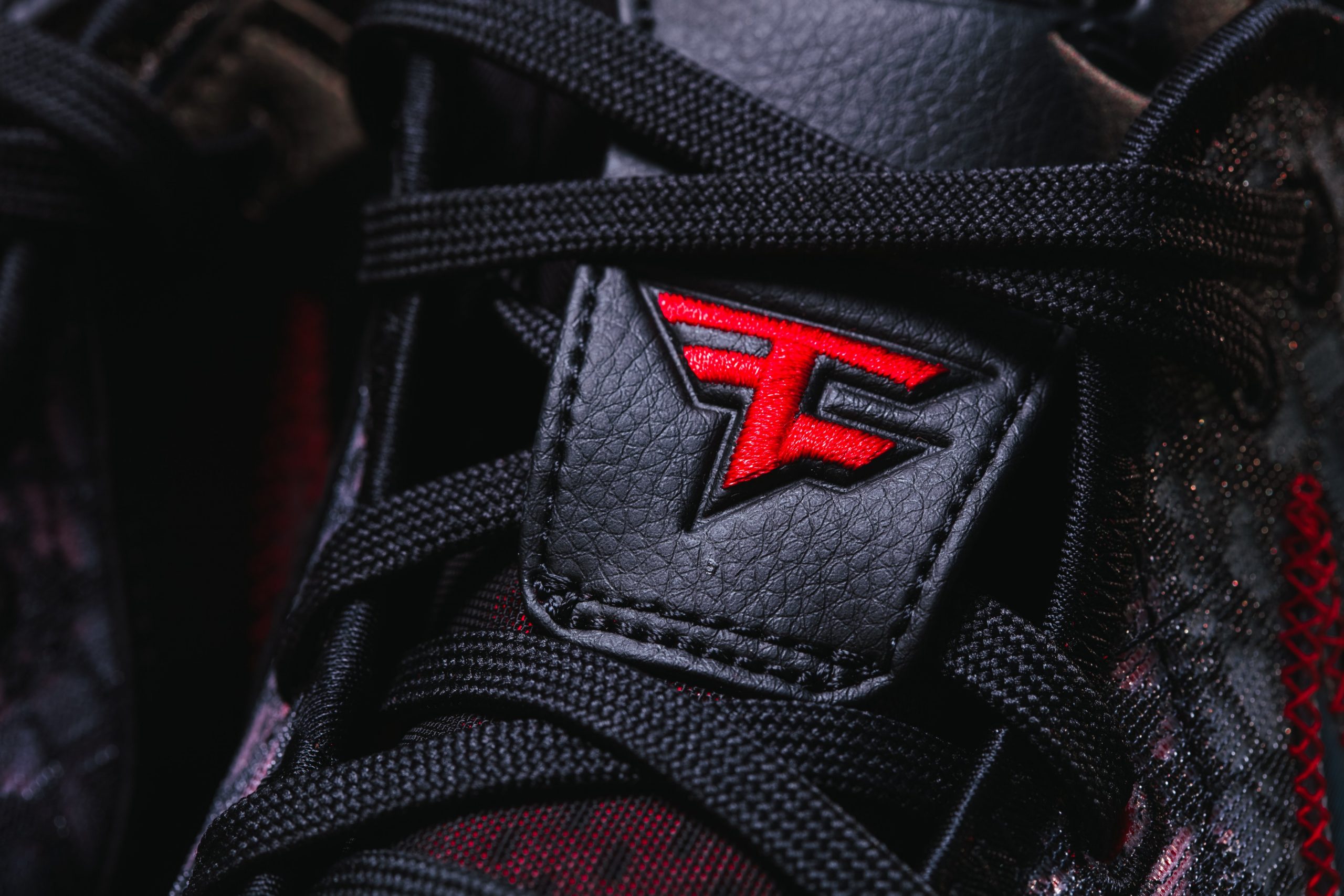FaZe Clan e Nike lançam coleção de vestuário conjunta