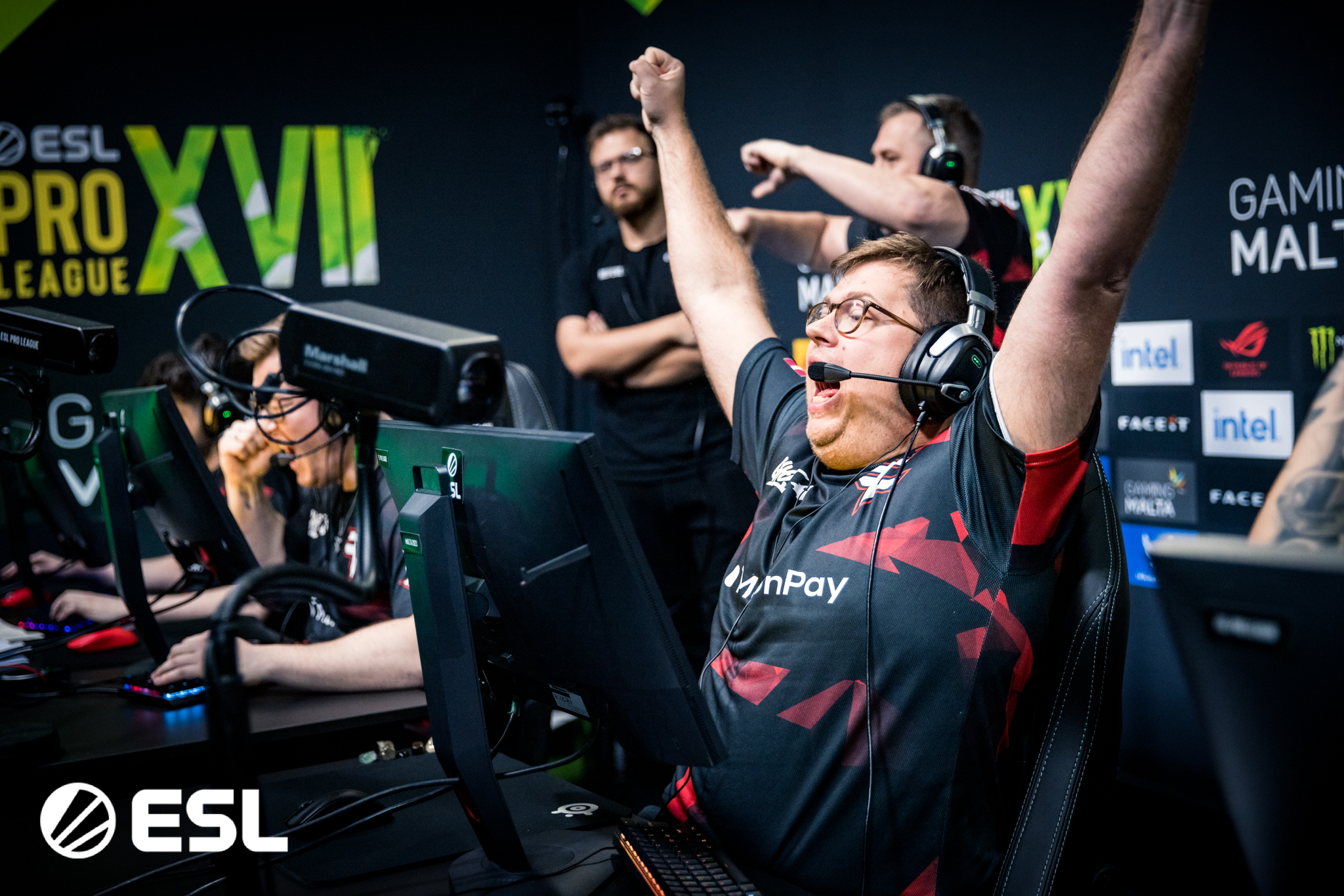 FaZe e Heroic garantem vagas na BLAST Fall Final