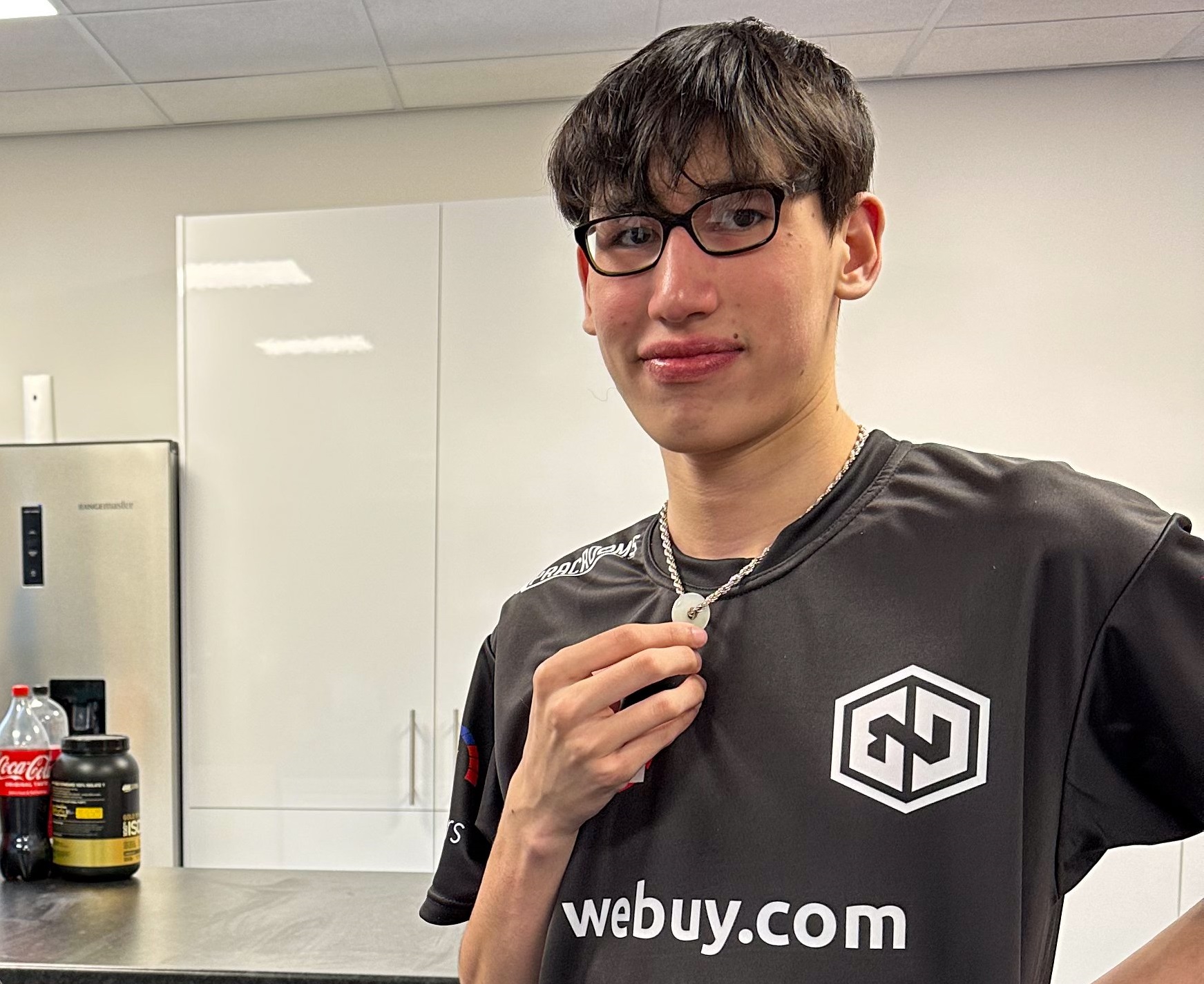 AZUWU e cej0t já partilham servidor com story e Golden