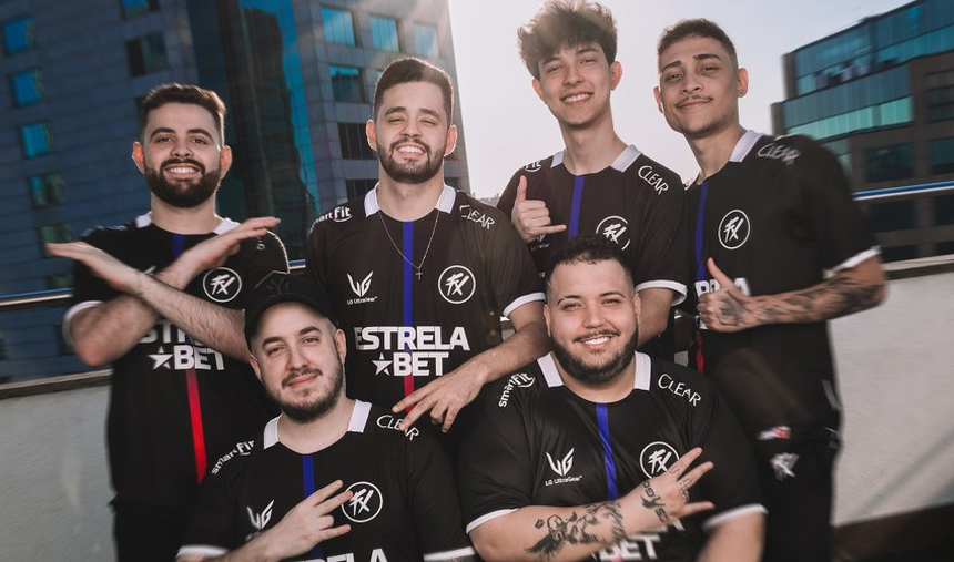 Fluxo completa equipa com três caras novas