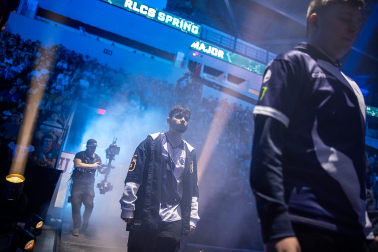 Liquid de AcroniK. e Xpére conhece grupo da Gamers8