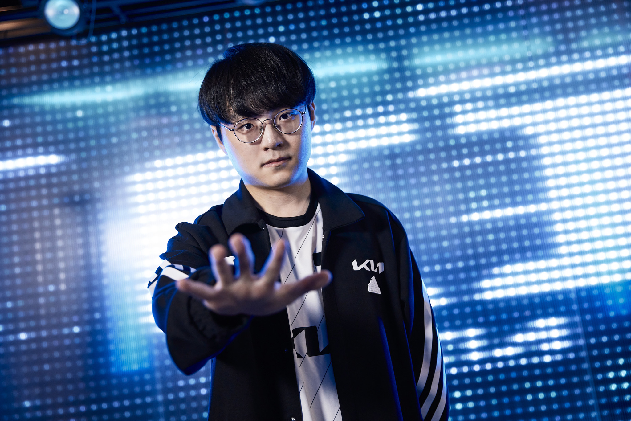 ShowMaker diz ter "contrato vitalício" com a Dplus KIA