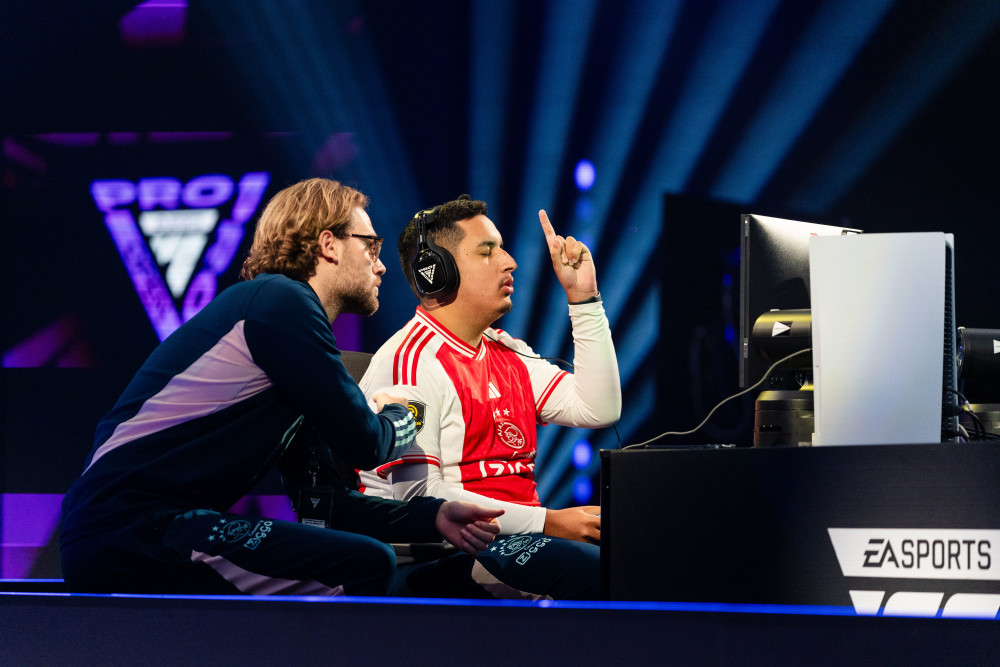 PHzin e Young reservam lugar no Top 8 do FC Pro 24 Open