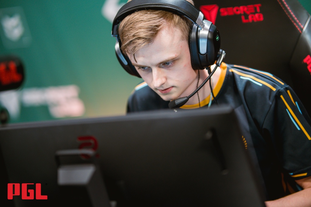 RuStY regressa à equipa da GODSENT