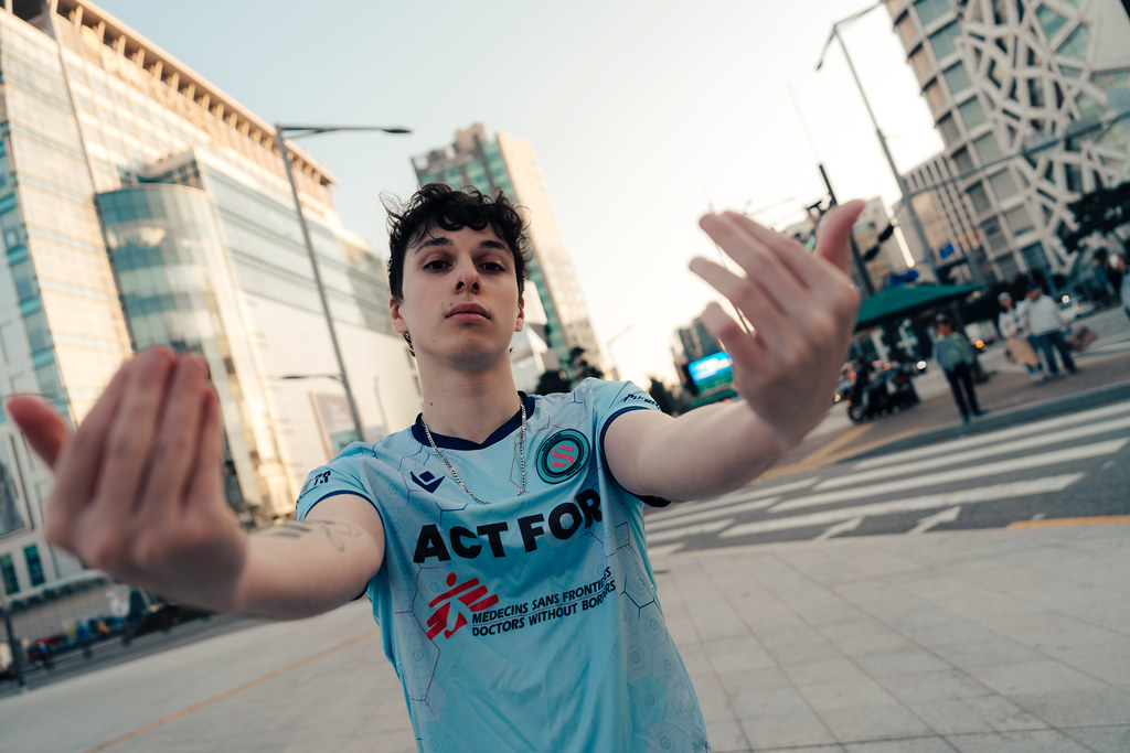 Problemas de raiva na razão para o afastamento de Adam