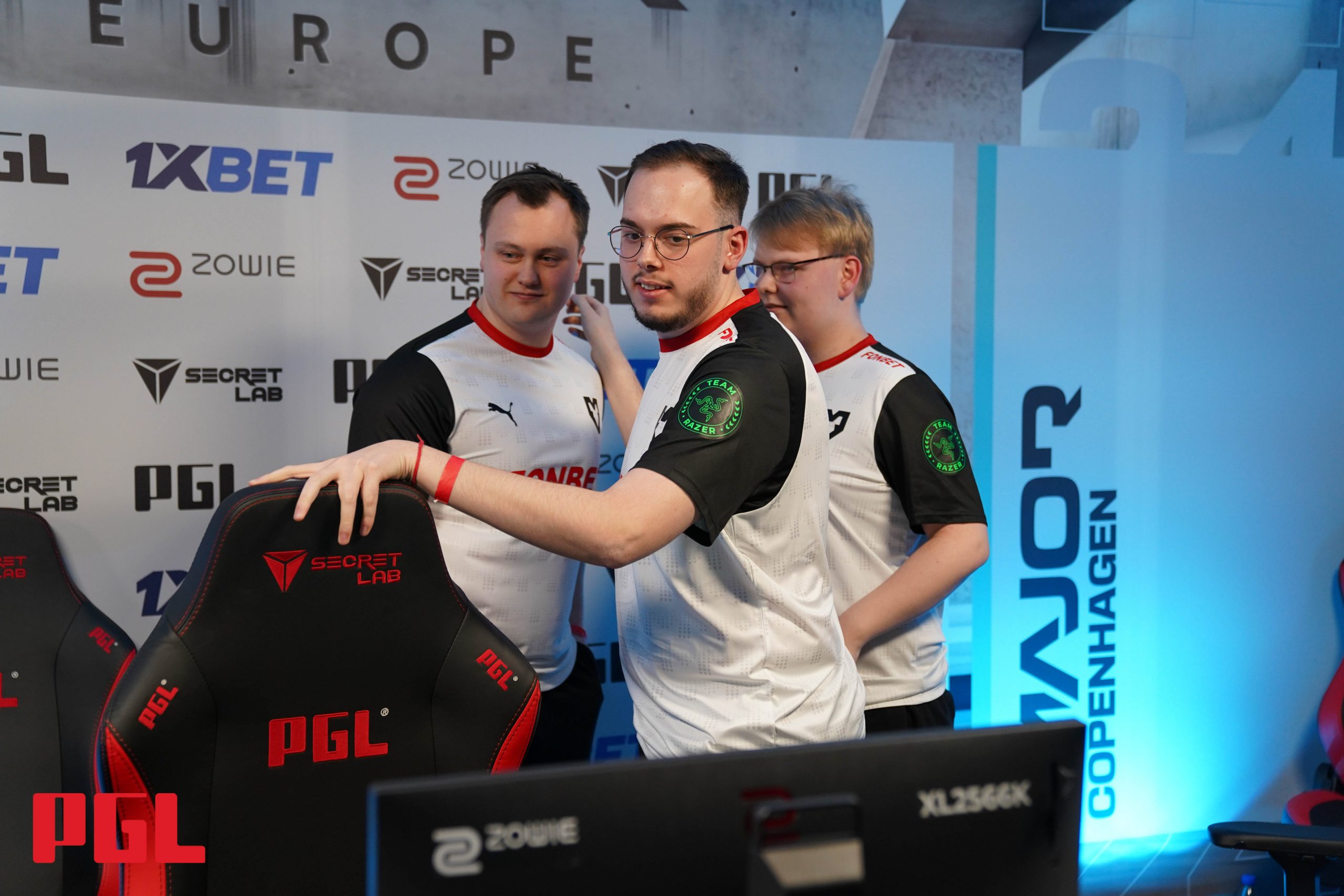 xertioN prolonga vínculo à MOUZ