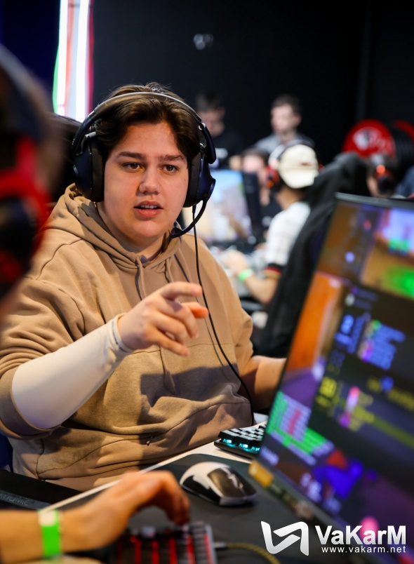 3DMAX completa entradas de Graviti e wasiNk na divisão de CS