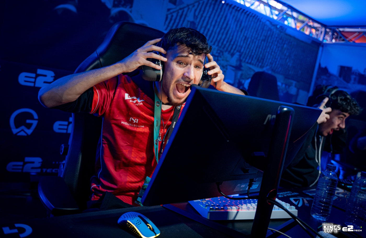 Rhyno surpreende EYEBALLERS no Champion of Champions Tour