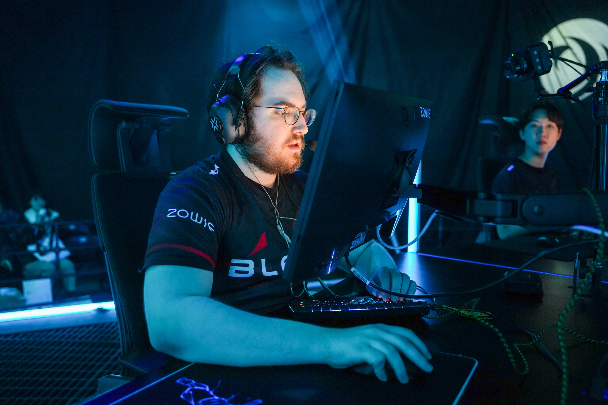 yay desfalca BLEED em nova pausa competitiva