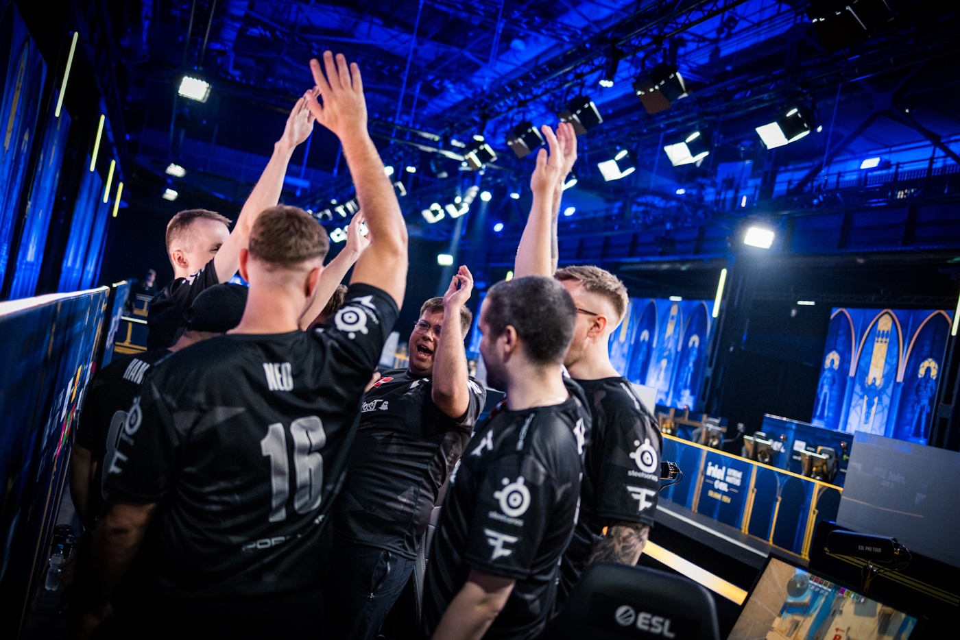 As comunicações na enorme reviravolta da FaZe contra Liquid