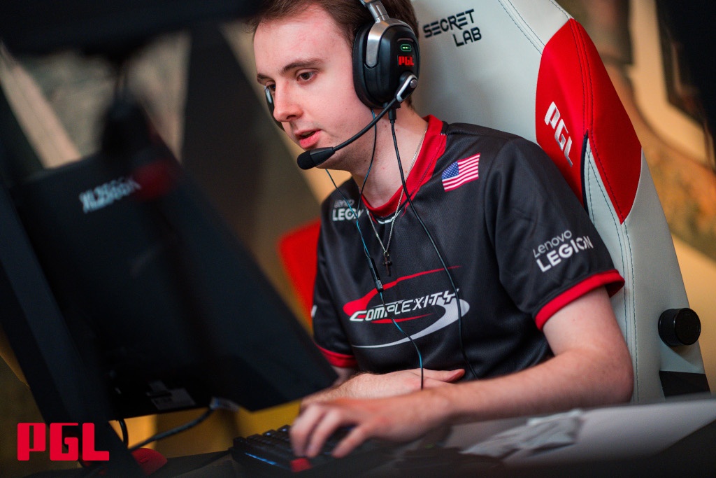 floppy movido para o banco da Complexity