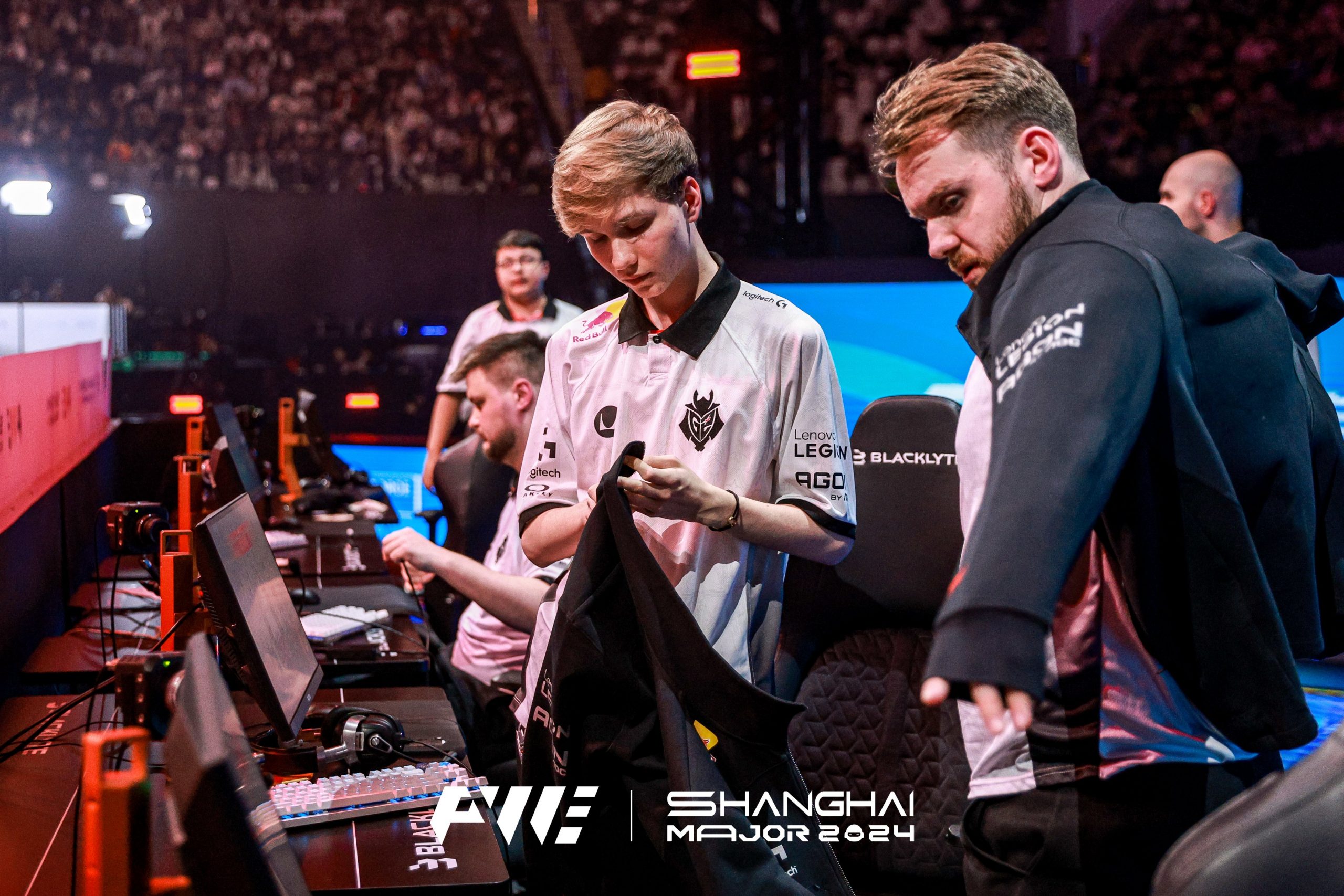 Manager da Falcons desmente kassad sobre salários na equipa