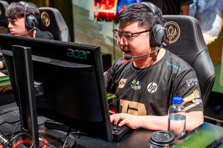 Uzi deverá mesmo ser o próximo jogador a entrar na Hall of Legends