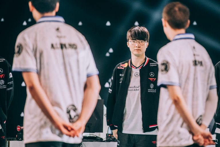 Gen.G e T1 garantem passagem às meias-finais na EWC